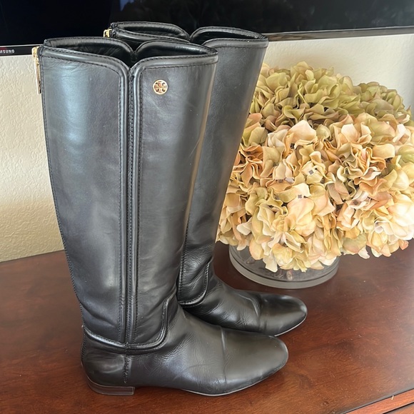 Tory Burch | Shoes | Tory Burch Irene Leather Boot | Poshmark